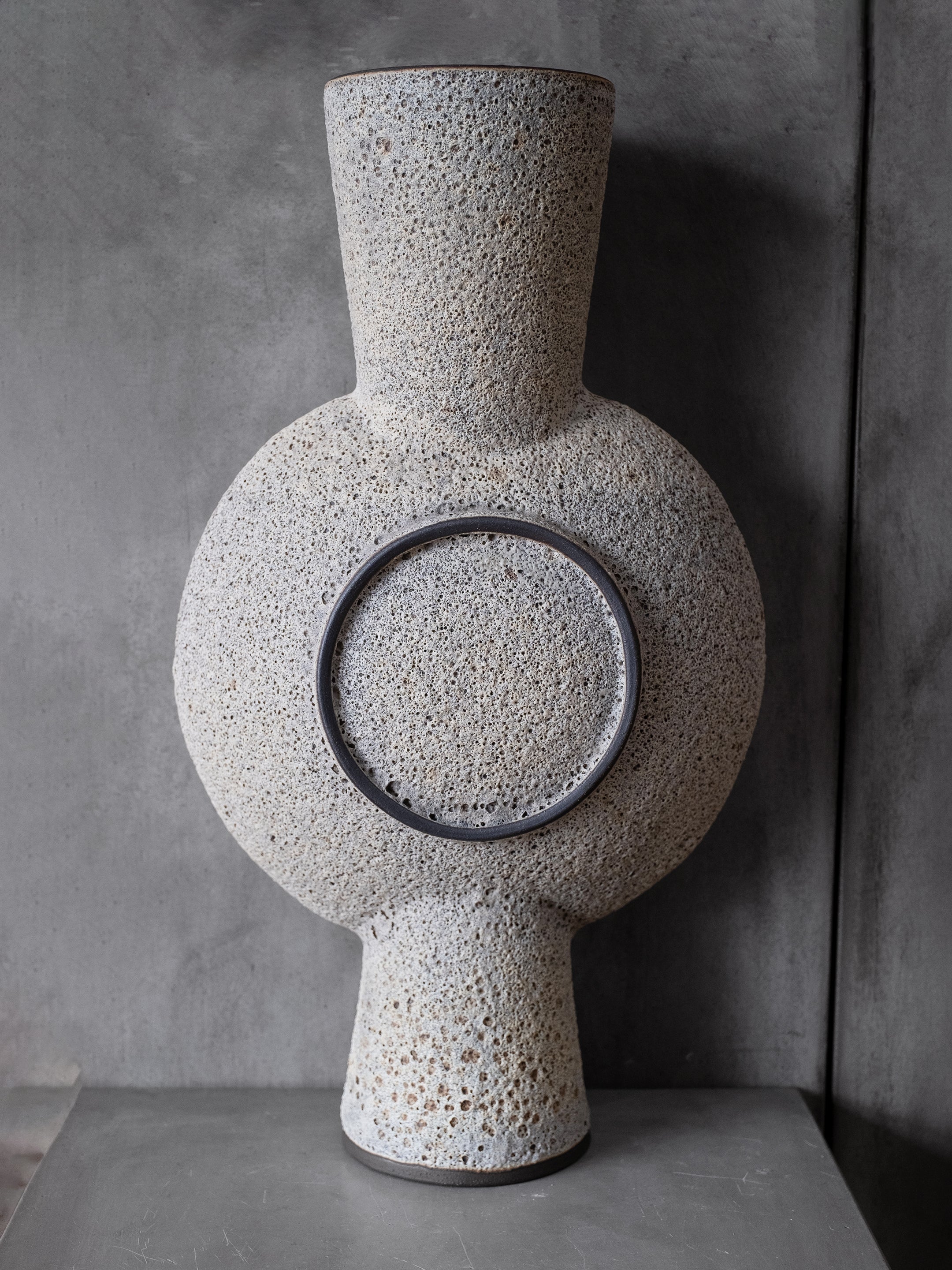 Lava Leto Hero Vase – Sacred Thistle